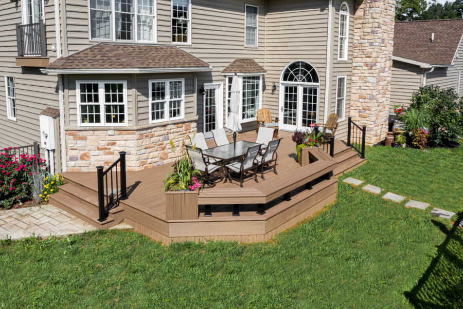 Built-In Deck Bench With Planters - Columbia, PA - Integrous Fences and ...