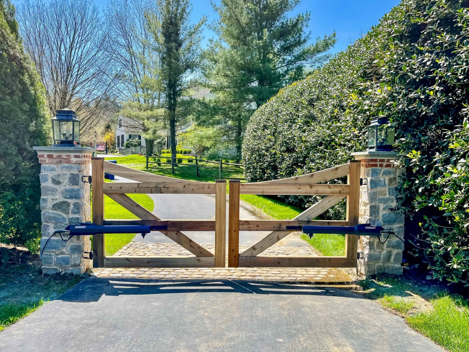 What to Look for in a Driveway Security Gate - Integrous Fences and Decks