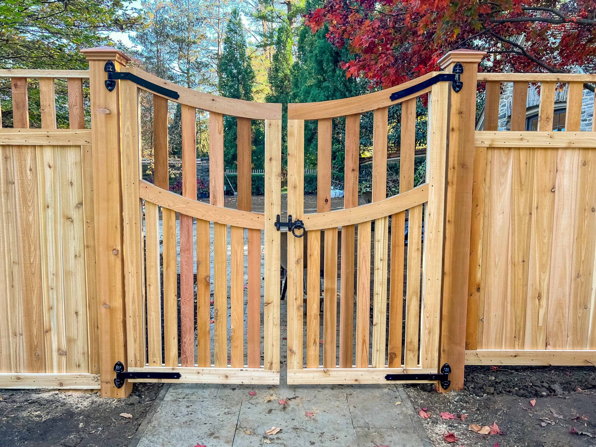 Custom Gates - Integrous Fences and Decks