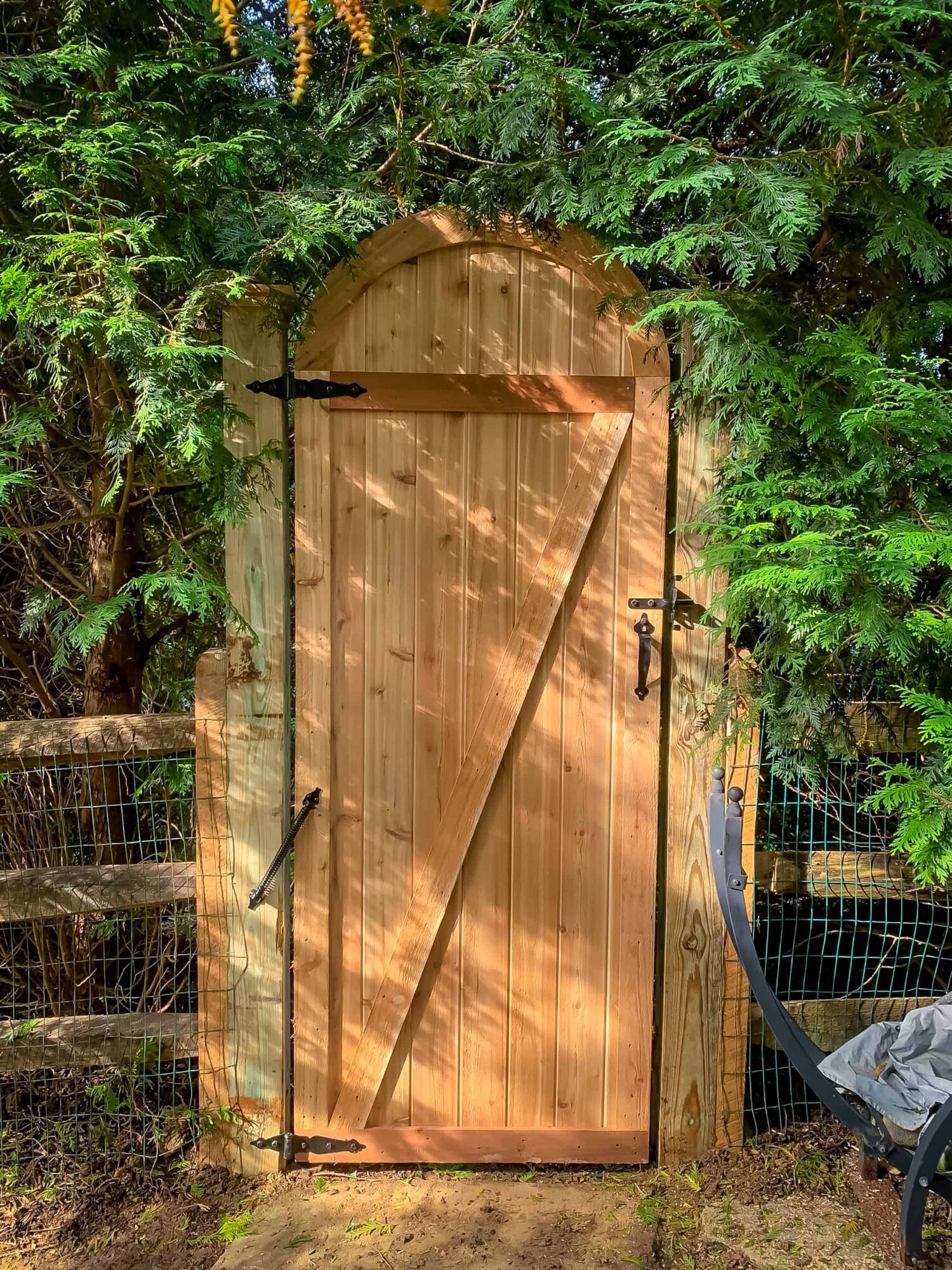 Custom Gates - Integrous Fences and Decks