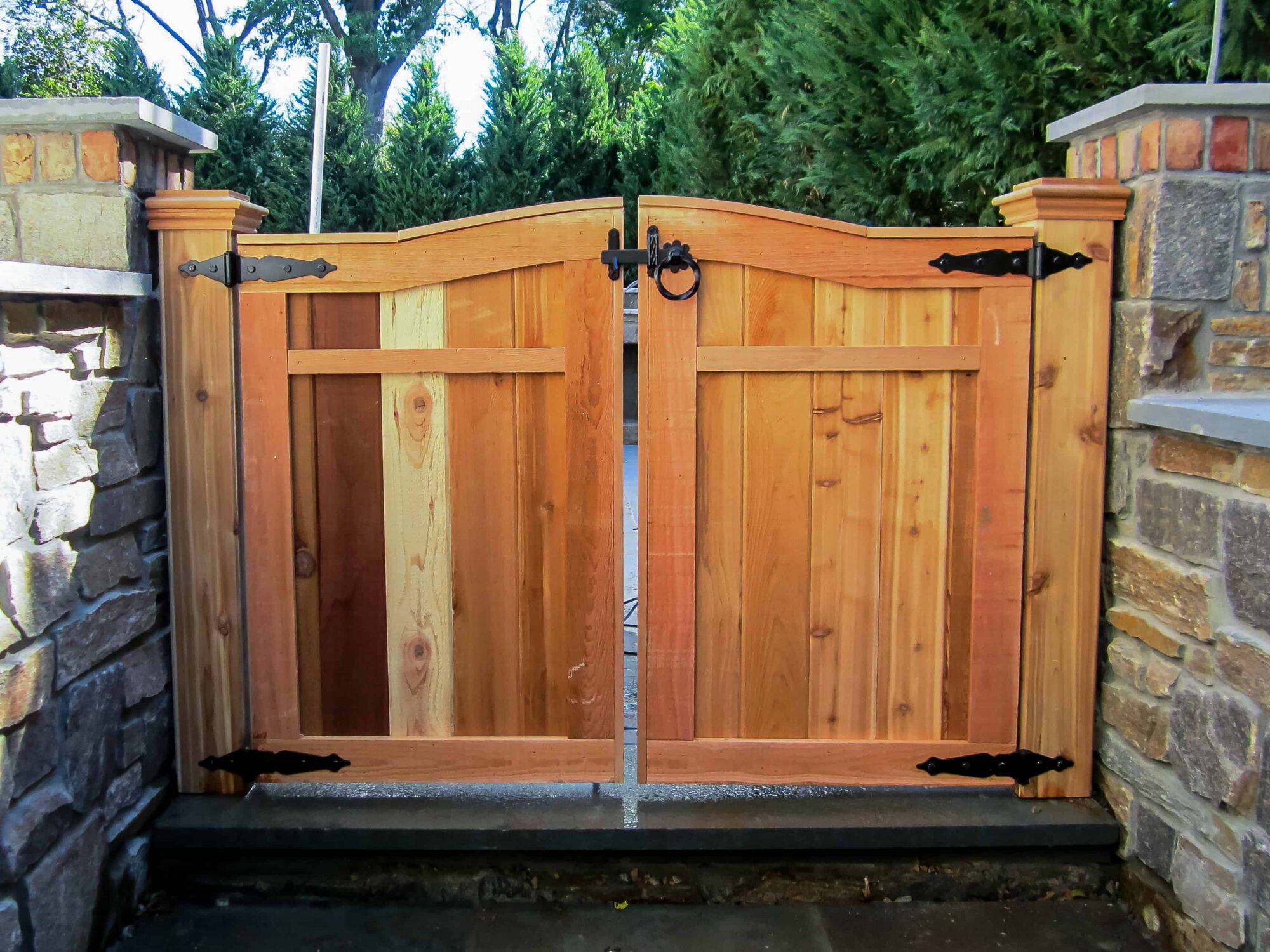 Custom Gates - Integrous Fences and Decks