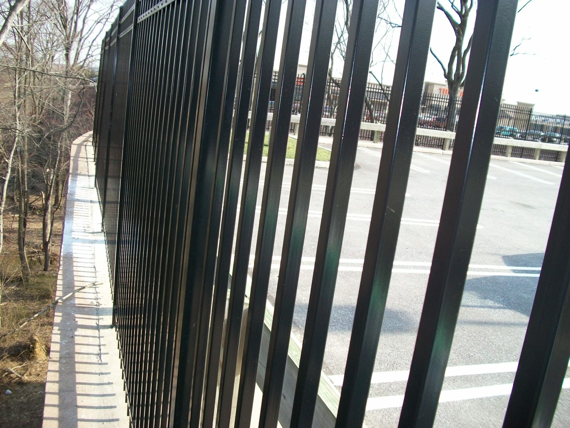 Steel Fences - Integrous Fences and Decks
