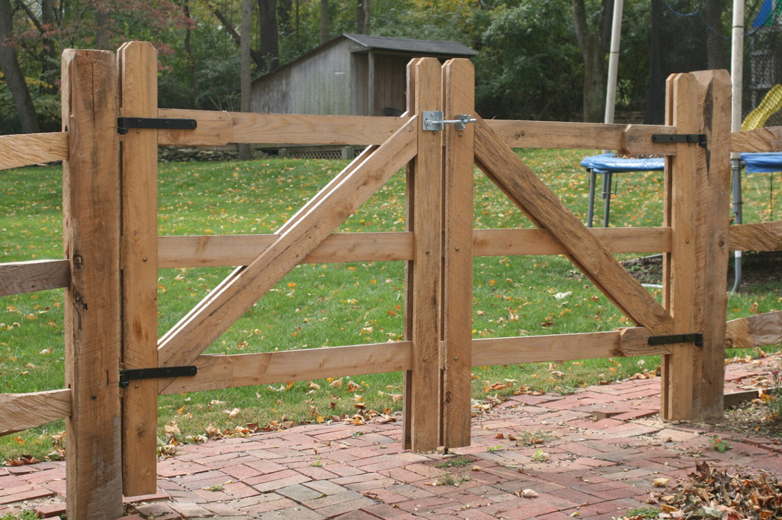 Rail Fences - Integrous Fences and Decks