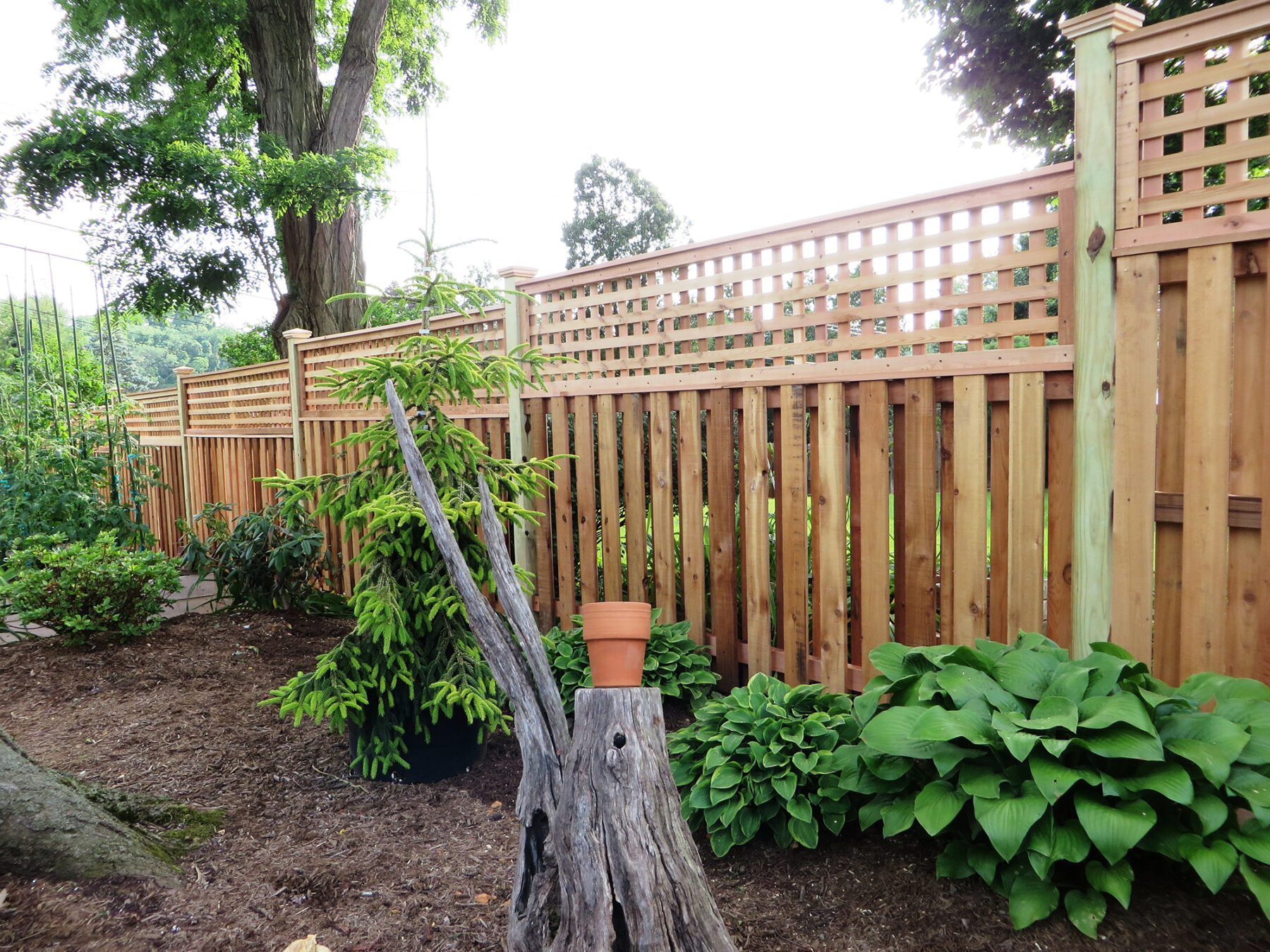Shadowbox Fences - Integrous Fences and Decks