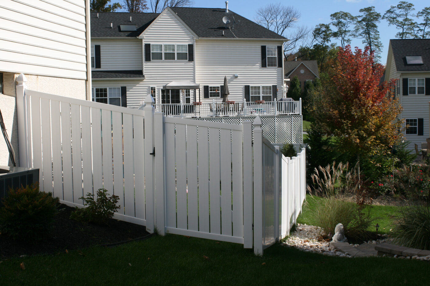 Vinyl Fence Styles - Integrous Fences and Decks