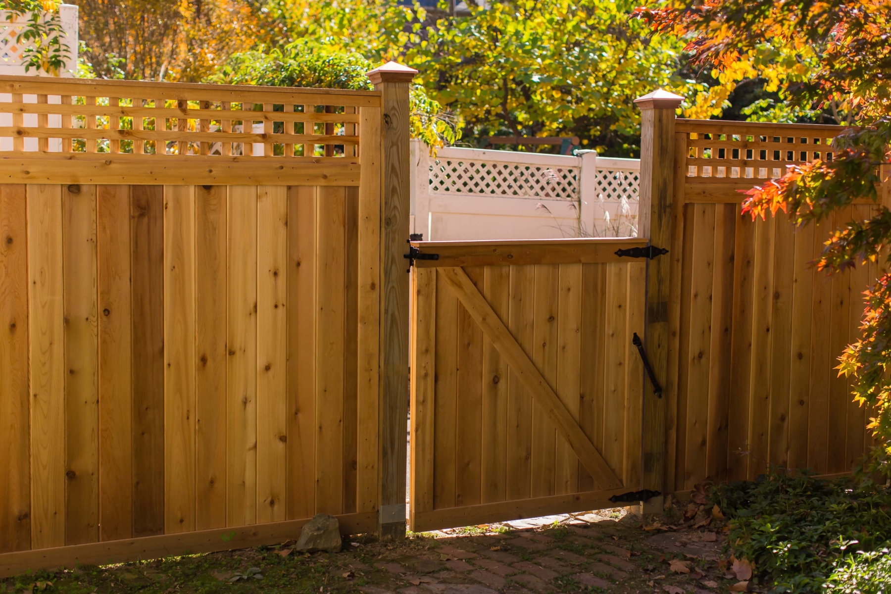 Custom Gates - Integrous Fences and Decks